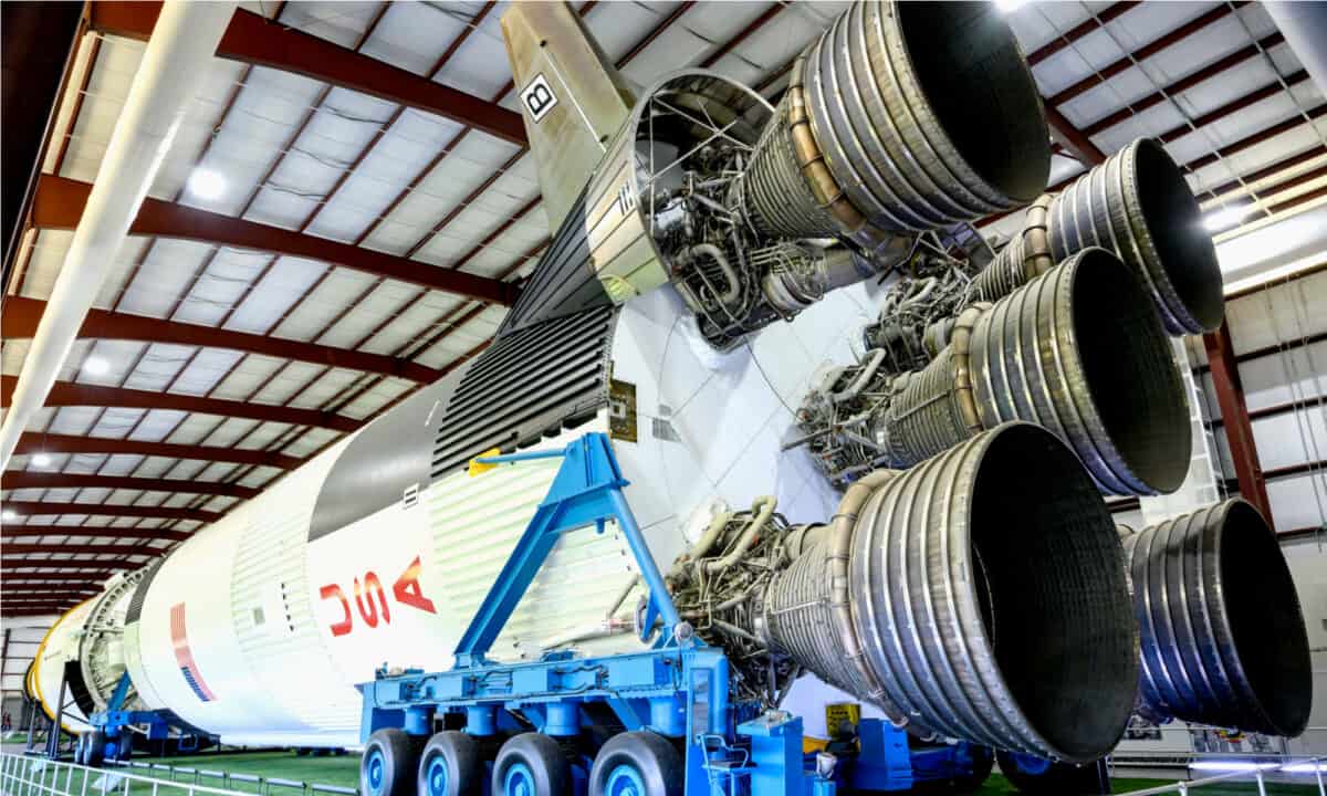 Saturn V vs. SpaceX Starship: How These Mega Capacity Rockets Compare ...