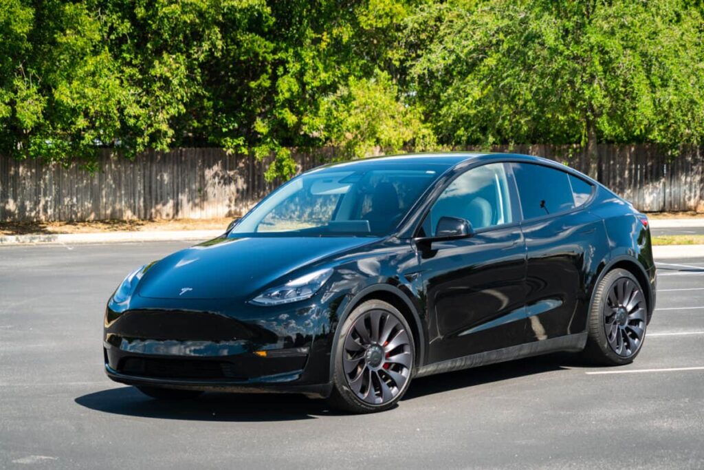 Tesla Model Y Long Range vs. Performance: What’s the Difference ...