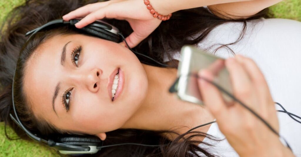 MP3 vs MP4: Which Is Better? The Key Differences Explained - Greenlit ...