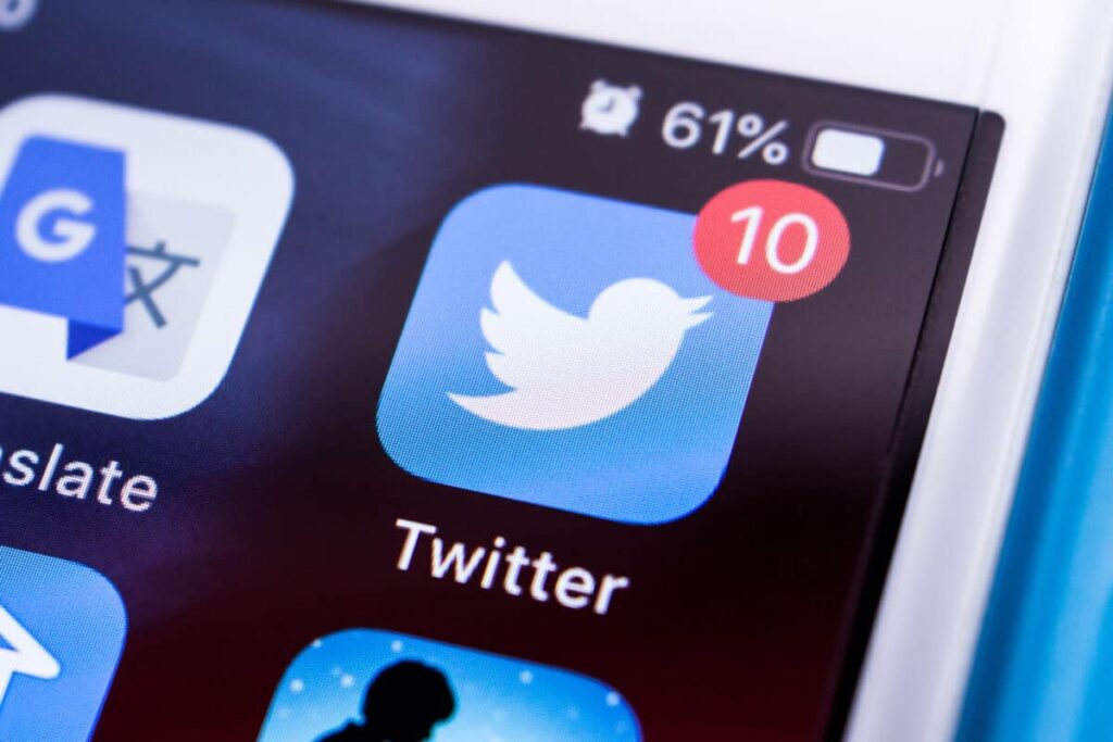 How to Log Out of Twitter in 4 Easy Steps - Greenlit Content