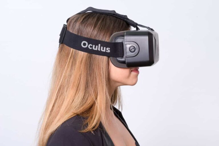 Oculus: A Complete Guide — History, Products, Founding, and More ...