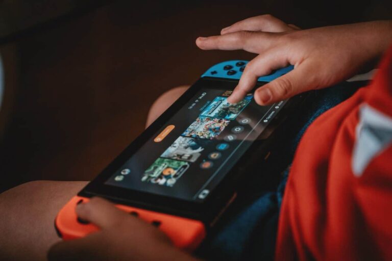 What Does MOB Stand for in Gaming? - Greenlit Content